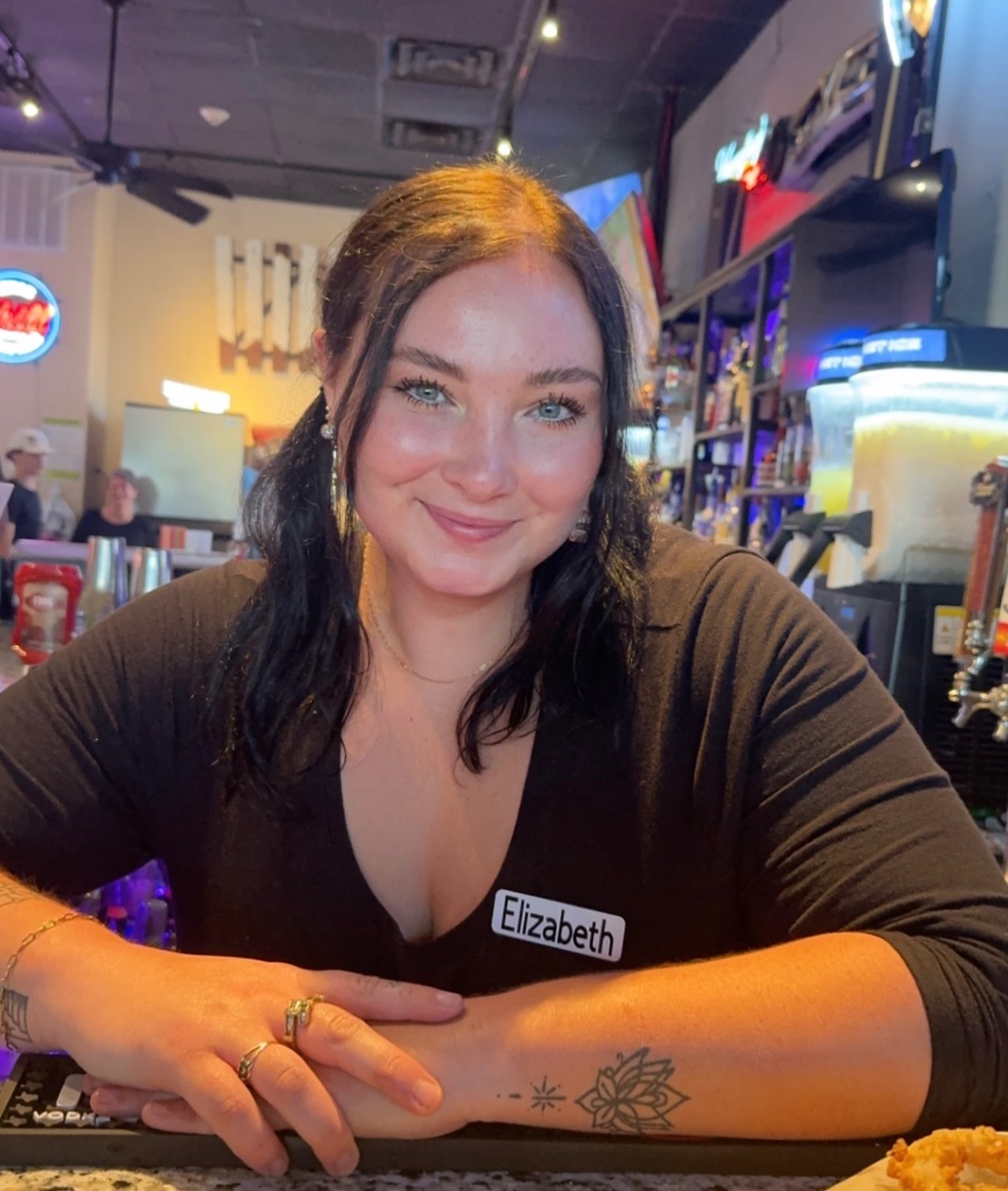Elizabeth Arms | Bar Boss judged by Jon Taffer